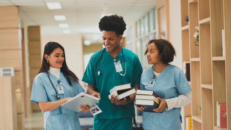 10 Great Nursing Bridge Programs to Consider | IntelyCare
