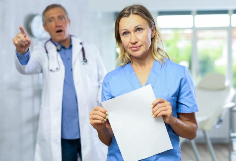 De-Escalation Training for Healthcare Workers | IntelyCare