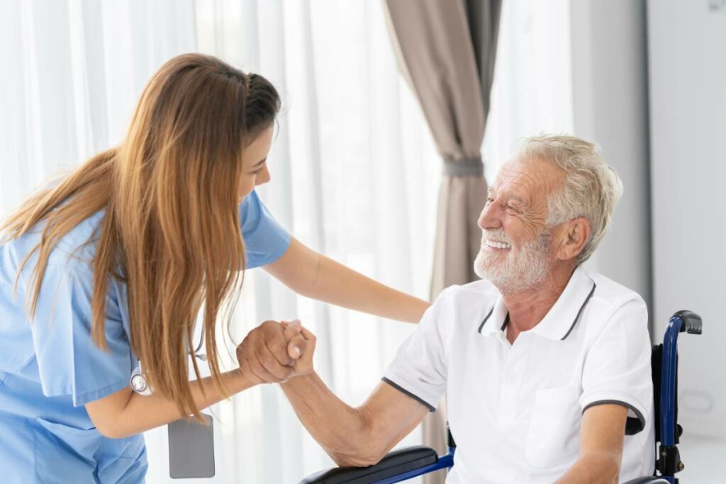 How to Become a Geriatric Nursing Assistant | IntelyCare