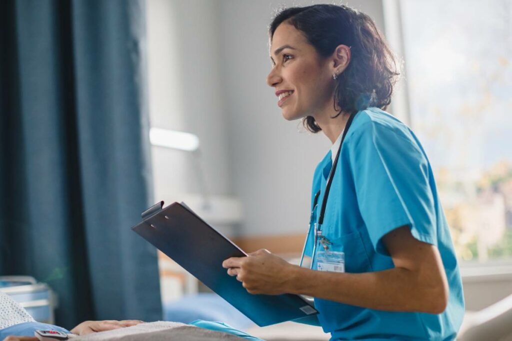 How to Write a Good Nursing Note: Example and Tips | IntelyCare