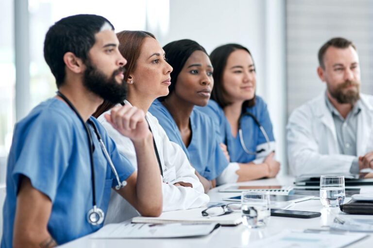 How to Develop Professionalism in Nursing | IntelyCare