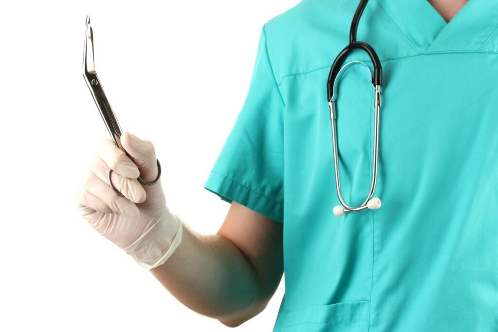 10 Great Medical Scissors | IntelyCare