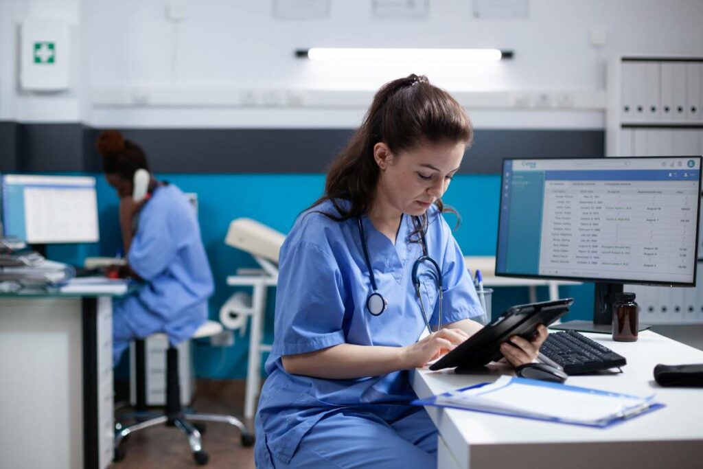 A Guide to Epic Charting for Nurses | IntelyCare