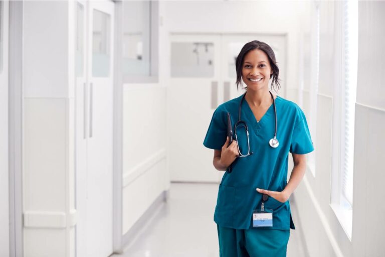 How to Become a GI Nurse | IntelyCare