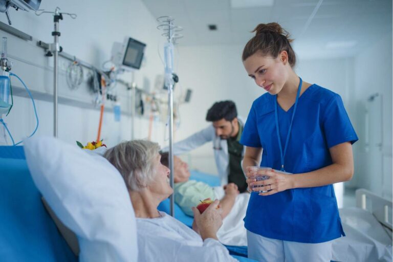 Is a Nurse Practitioner Fellowship Right for You? | IntelyCare