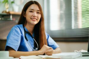 When Do You Need an RN Refresher Course? | IntelyCare